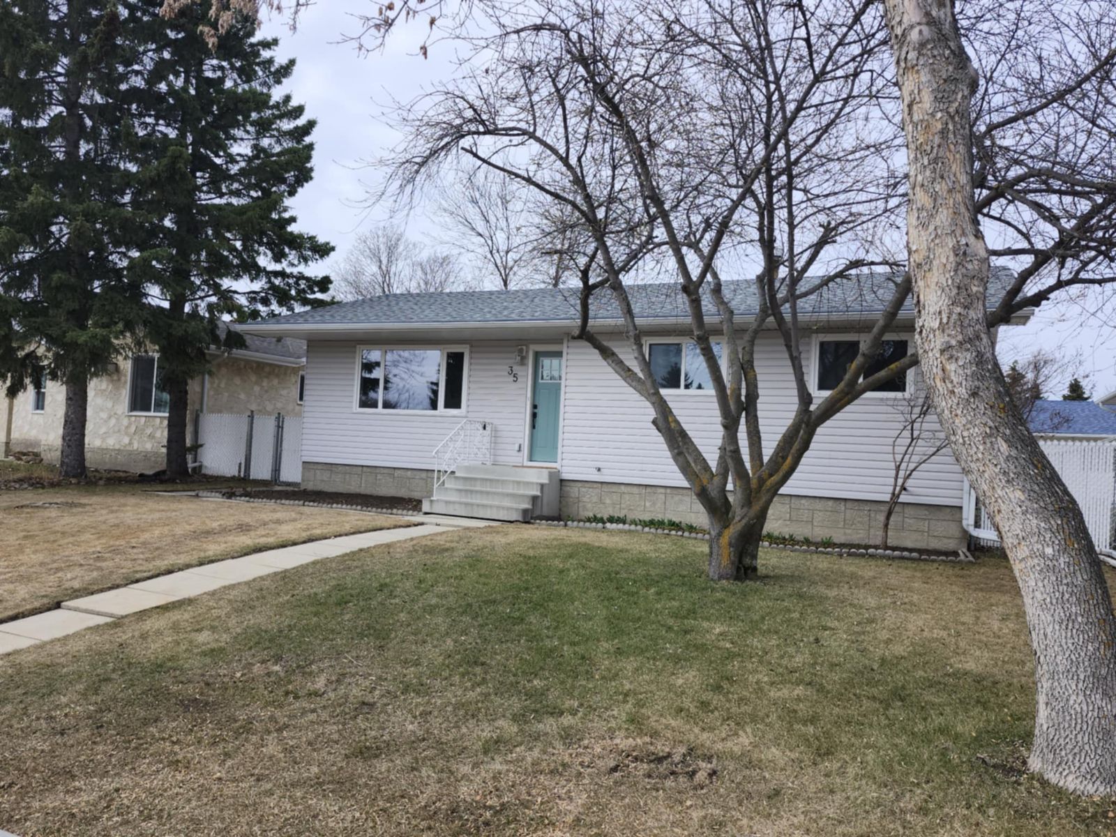 35 Huron Drive, Leduc AB | HonestDoor
